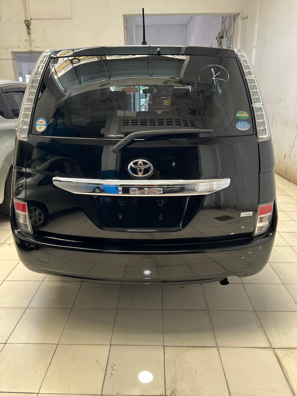 TOYOTA ISIS 2017 - smart dream cars Mombasa