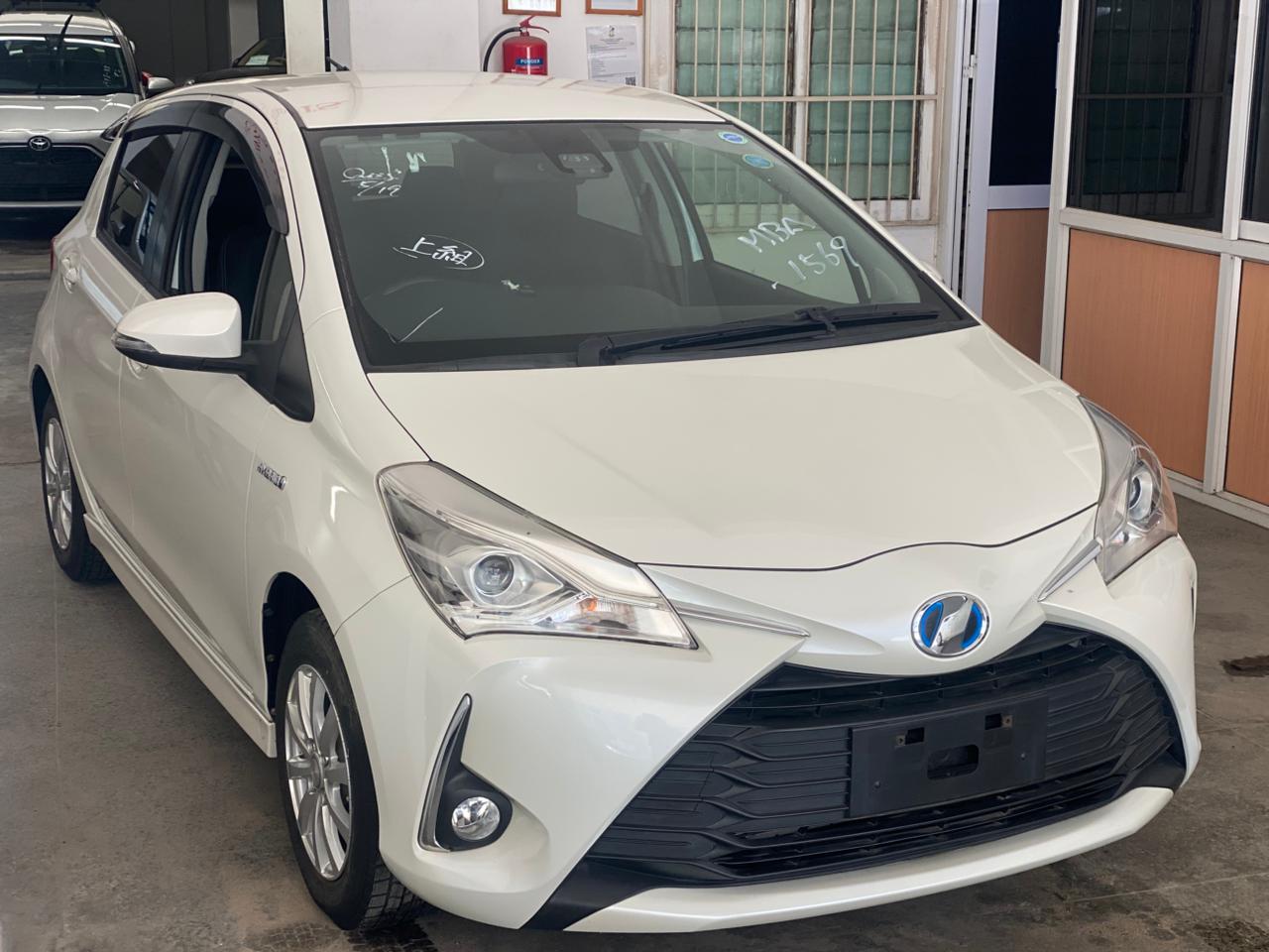 TOYOTA VITZ HYBRID 2018 - smart dream cars Mombasa
