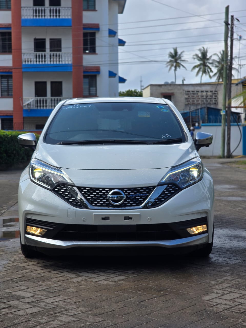 NISSAN NOTE E POWER - smart dream cars Mombasa