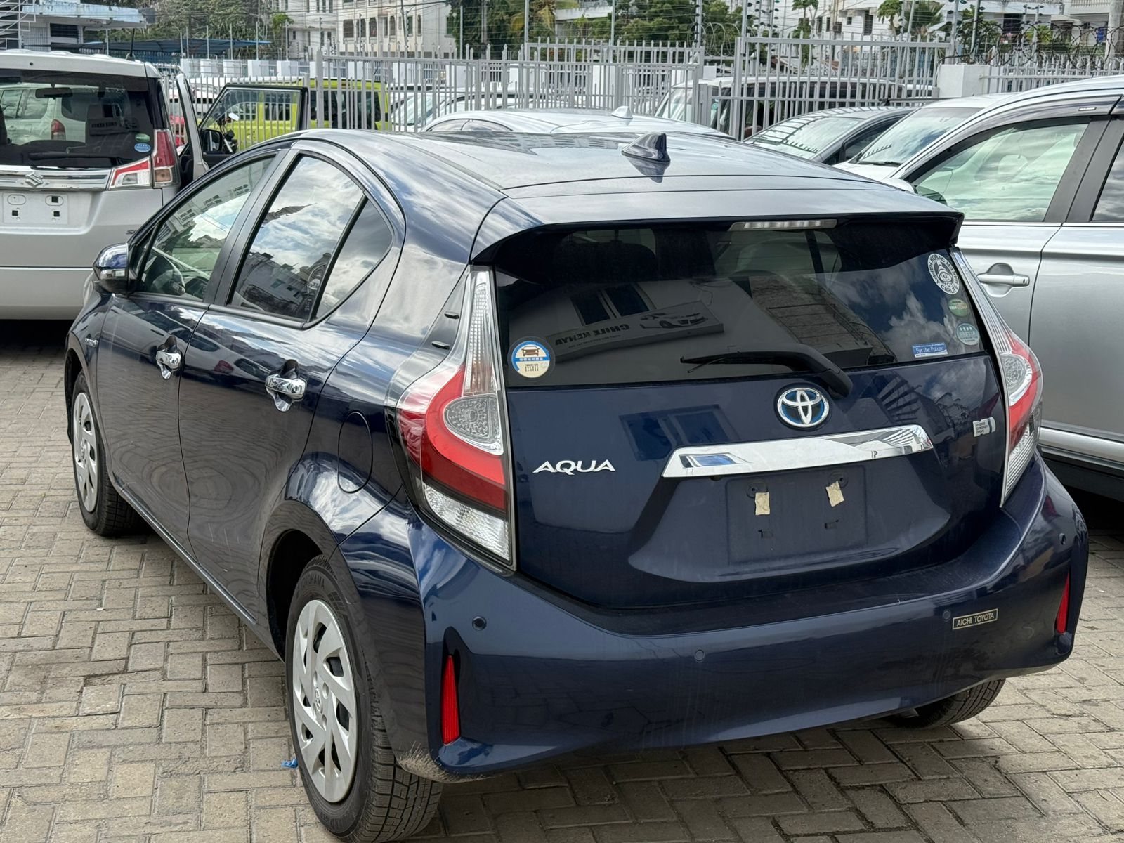 TOYOTA AQUA HYBRID 2018 - smart dream cars Mombasa