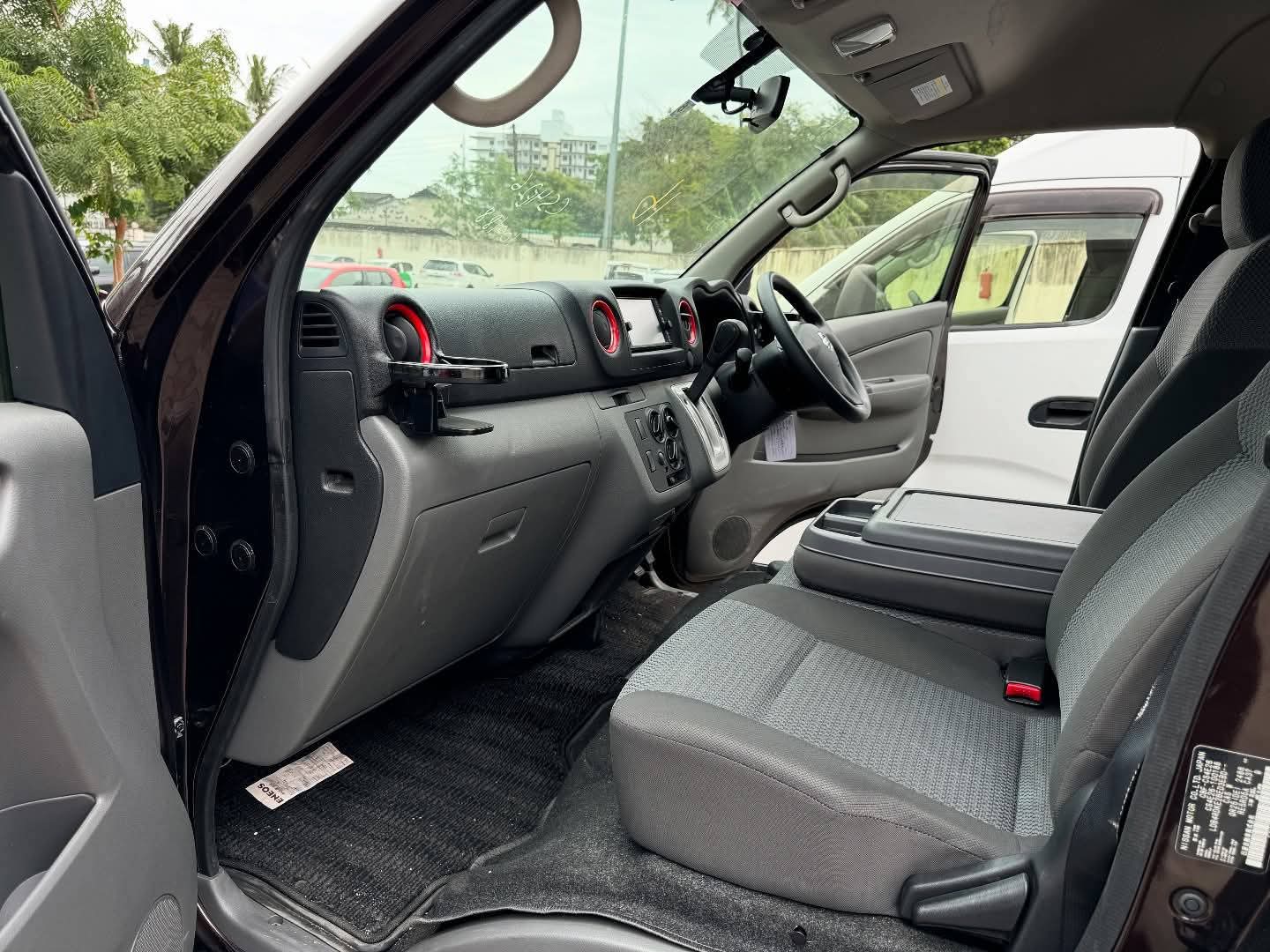 NISSAN NV 350 HIGH ROOF - smart dream cars Mombasa