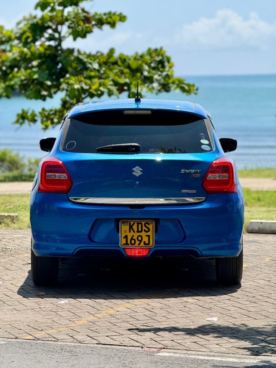 SUZUKI SWIF RS HYBRID 2017 - smart dream cars Mombasa