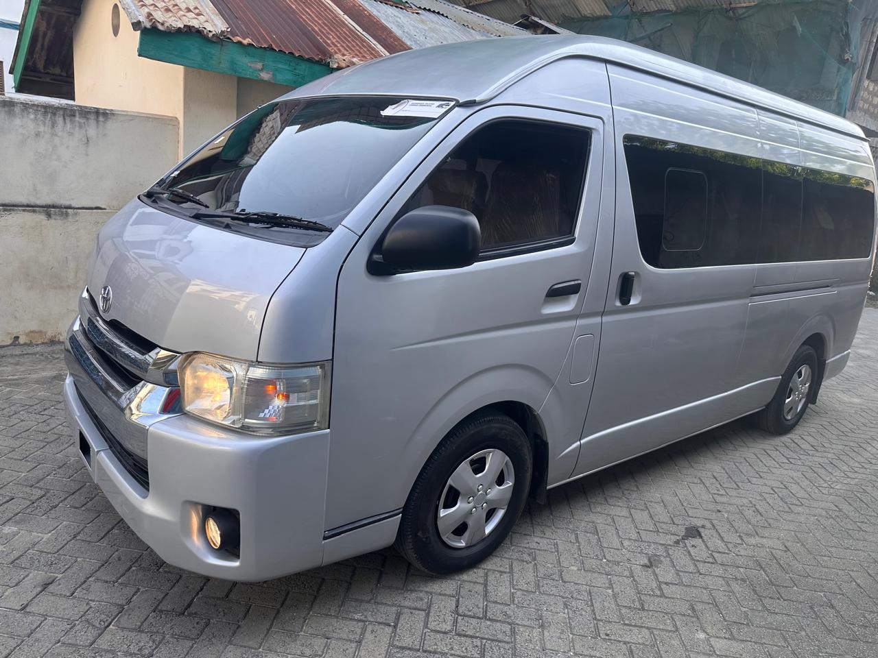 TOYOTA HIACE 9L COMMUTER - smart dream cars Mombasa