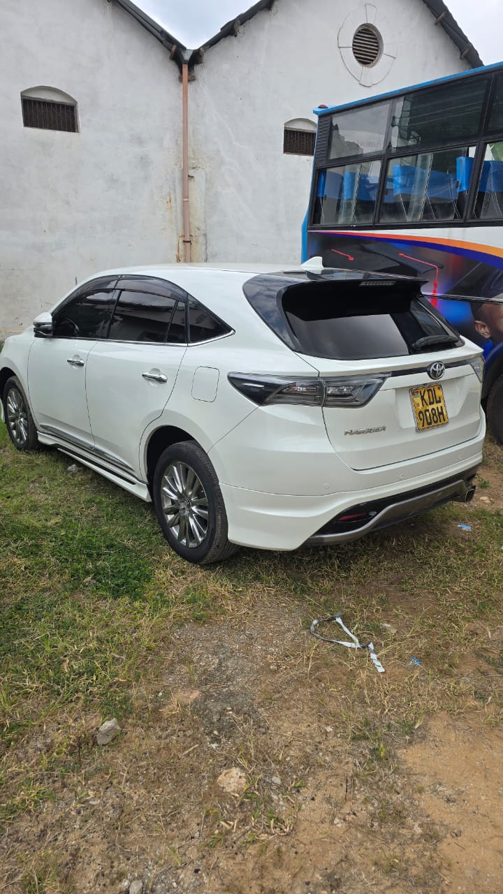 TOYOTA PREMIUM HARRIER 2016 - smart dream cars Mombasa